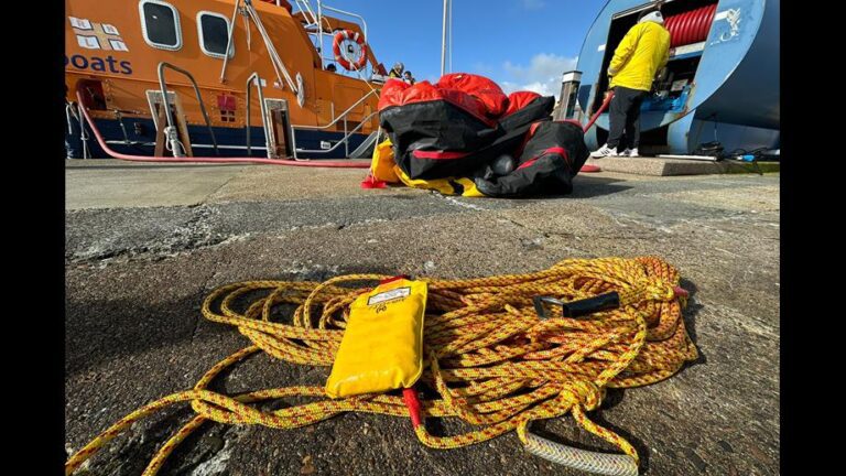RNLI Lerwick Lifeboat launches to sinking fishing vessel